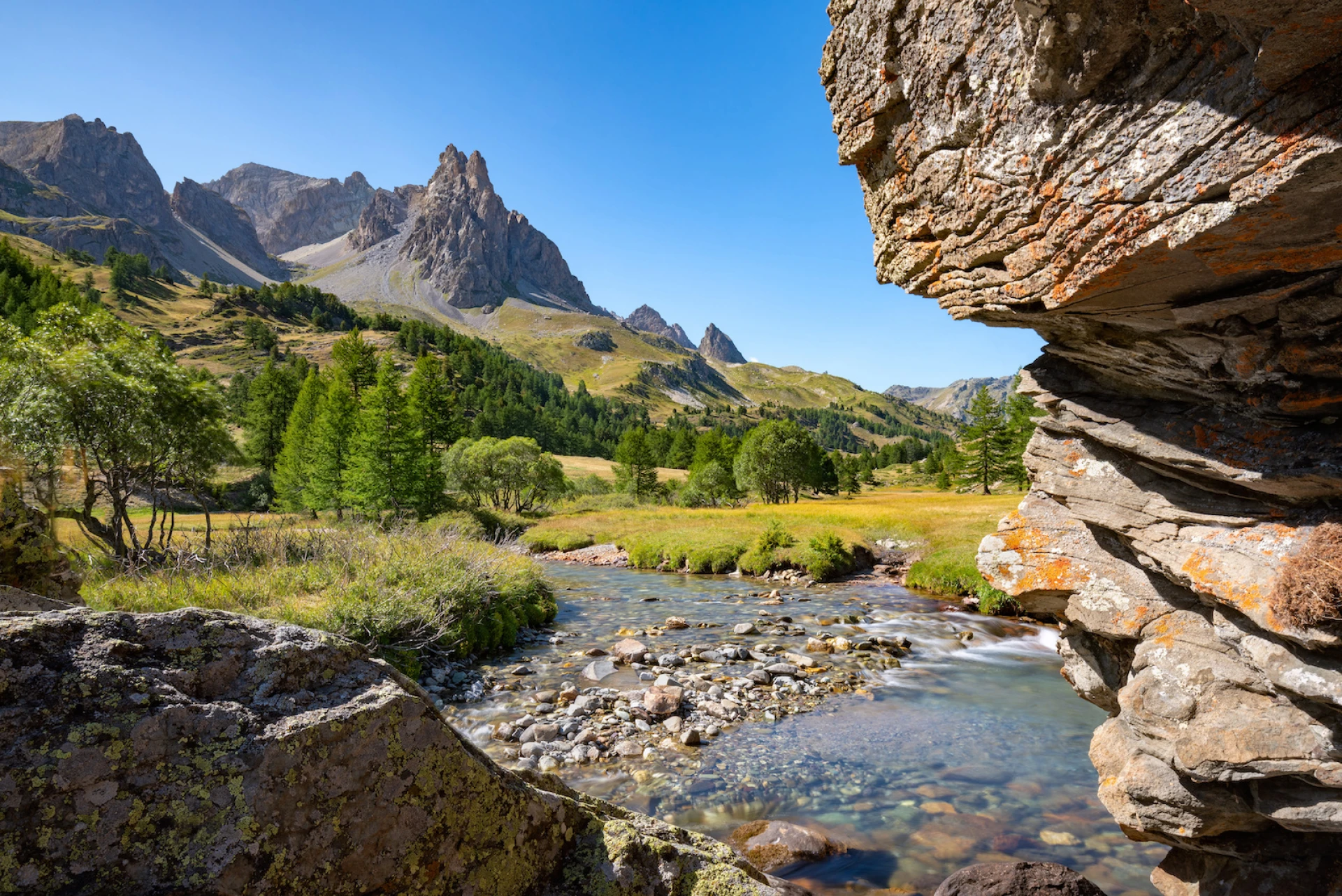 Randonnée dans la vallée de la Clarée | Decathlon Travel