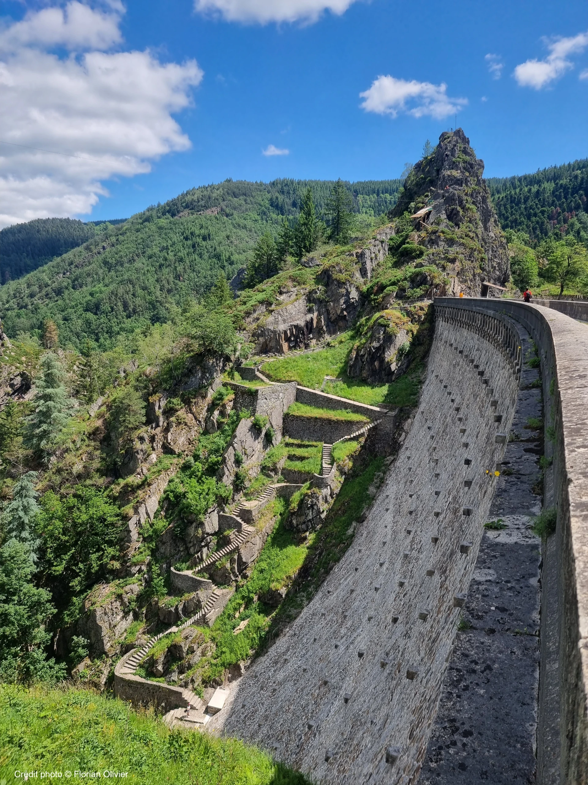 Randonnée guidée dans le parc naturel régional du Pilat | Decathlon Travel